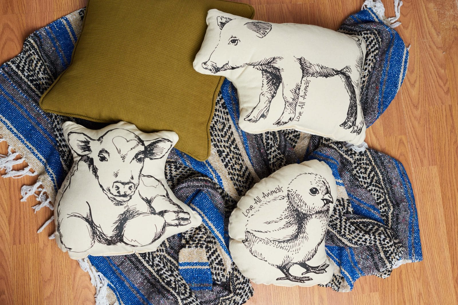 The Ultimate Vegan Holiday Gift Guide For Anyone on Your List