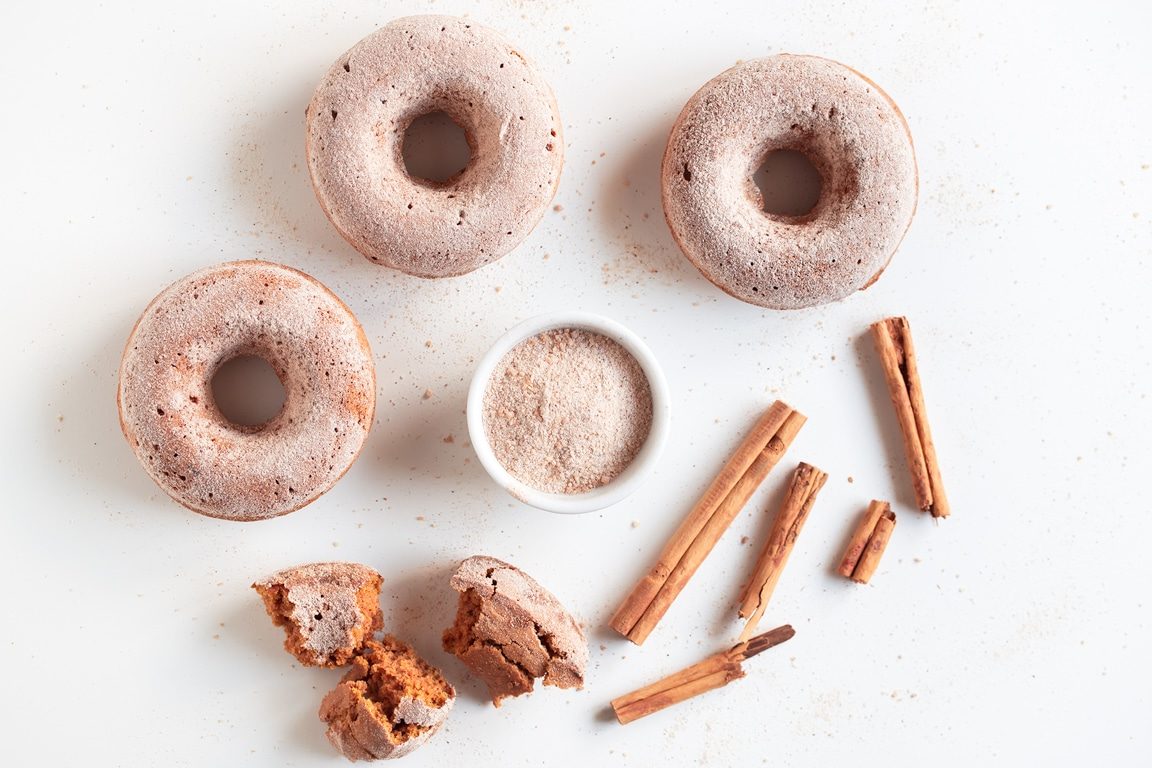 8 recetas de donas veganas que están aquí para traerle alegría a tu corazón